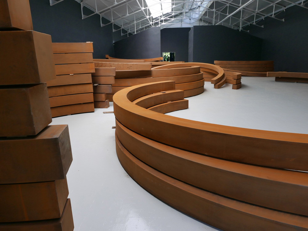 Bernar Venet - Interview - Peinture, Plasticiens, Sculpture - Art Interview